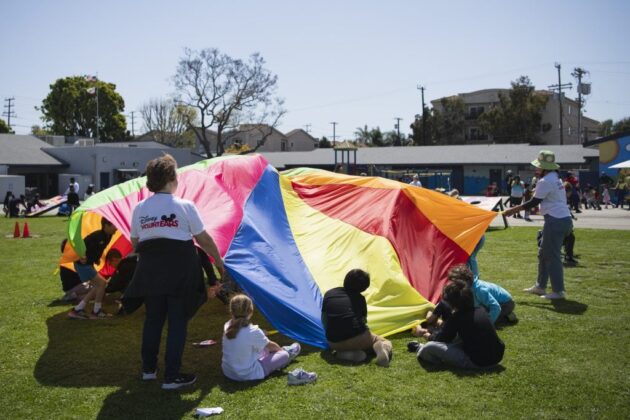 Disneyland Surprises Students at Two California Schools with Disney ...