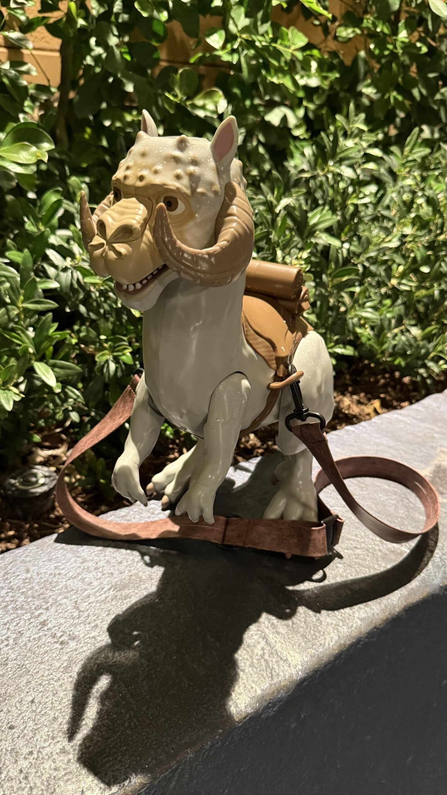 Star Wars Tauntaun Popcorn Bucket Now Available at Disneyland | Chip ...