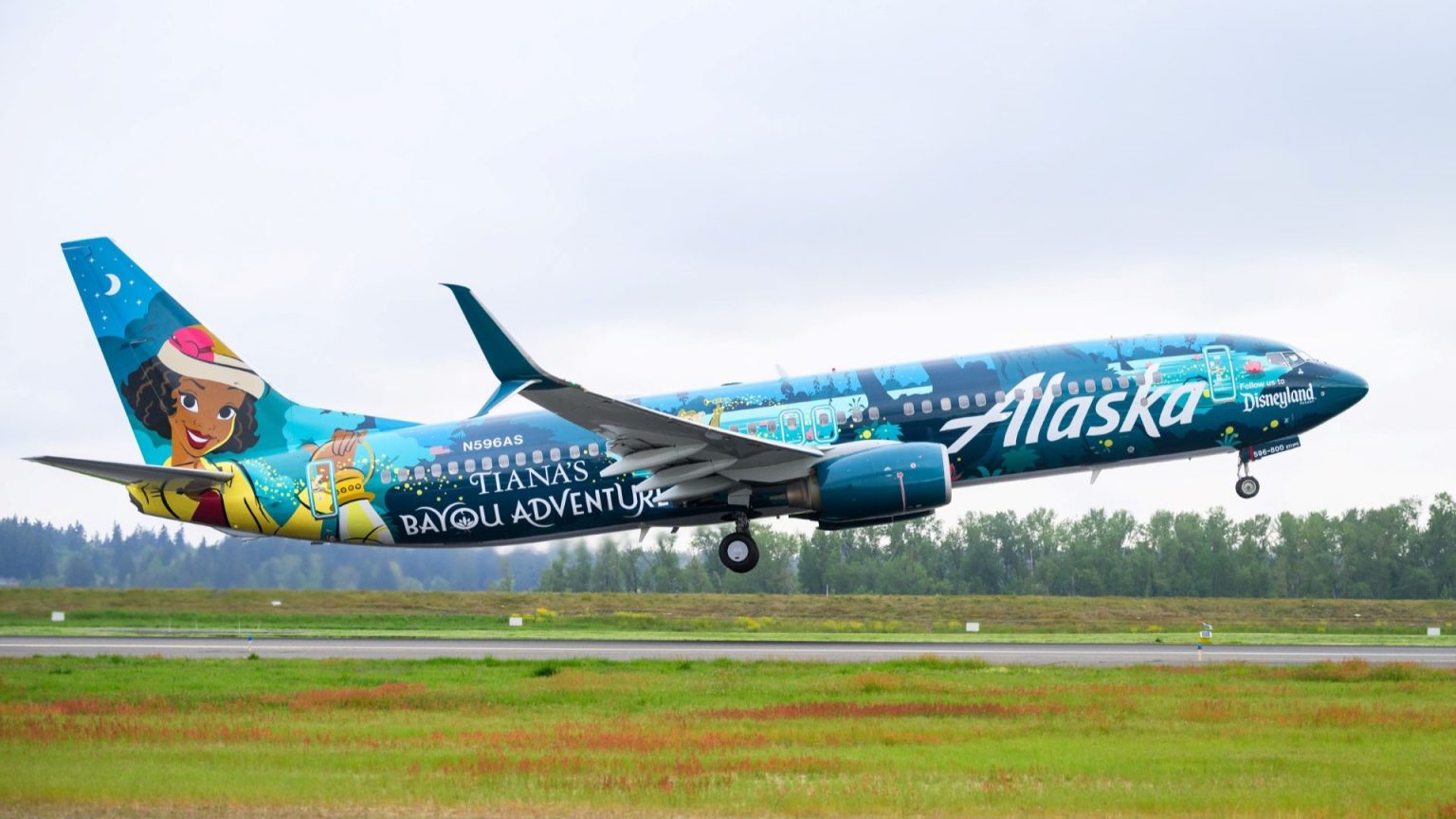 Disneyland and Alaska Airlines Reveal Tiana’s Bayou Adventure Plane ...