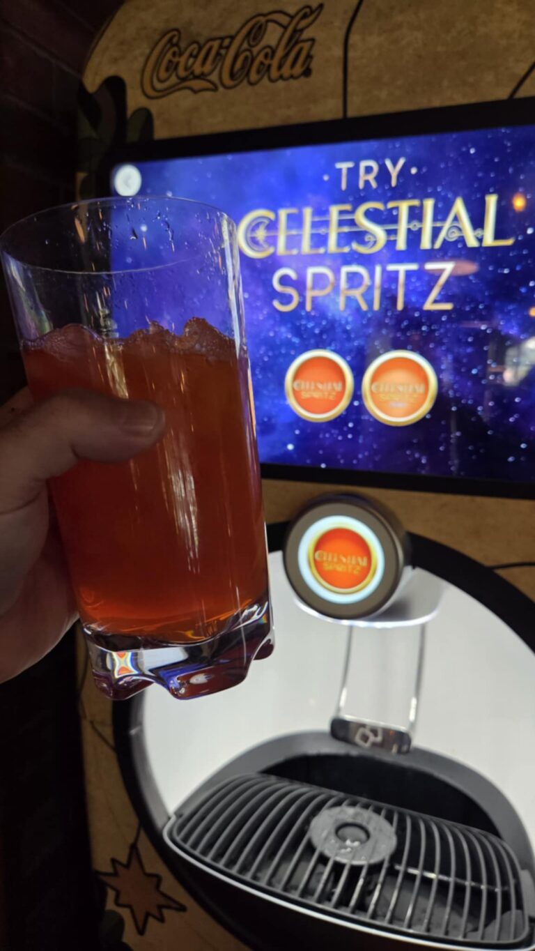 We Tried the Exclusive Celestial Spritz at The Oak and Star Tavern ...
