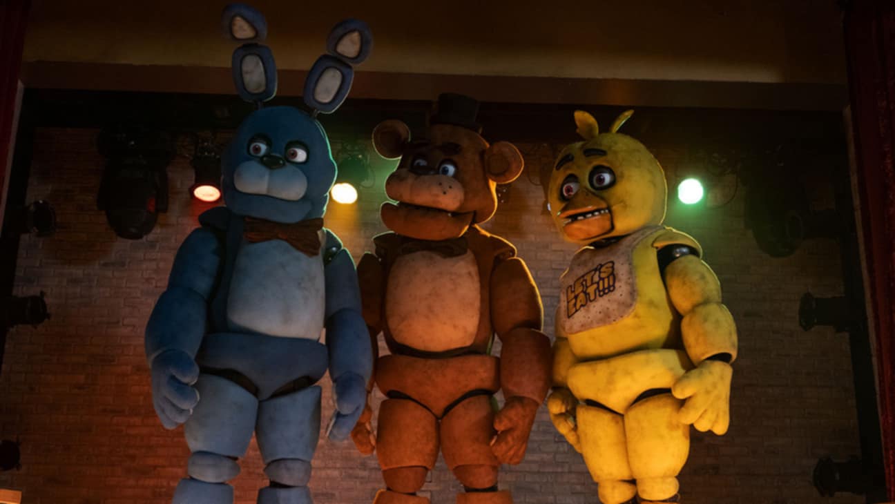 Guests will be able to Dine at Freddy Fazbear’s Pizzeria During ...