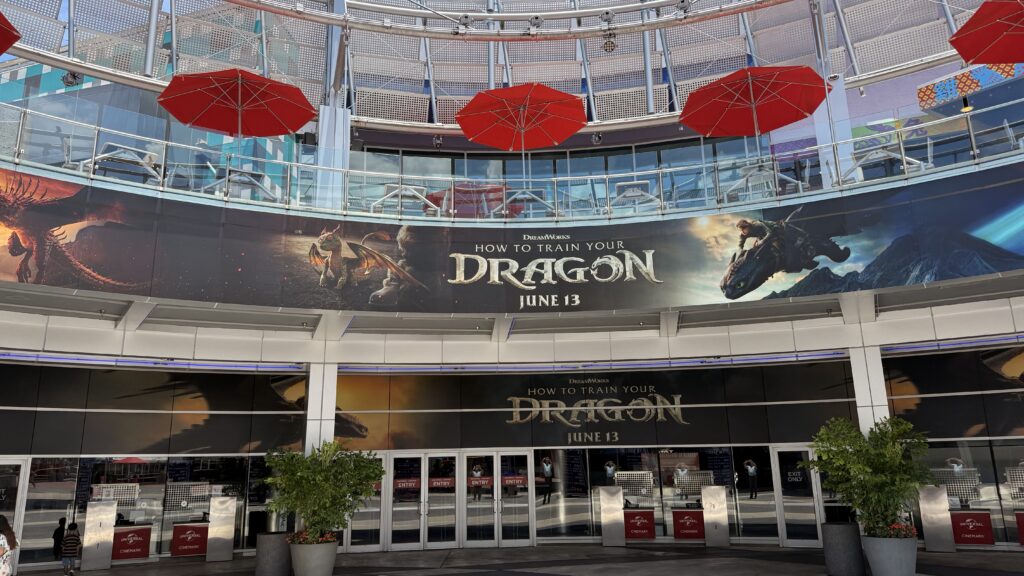 Universal Cinemark Theater in CityWalk Decorated for Live Action How to ...