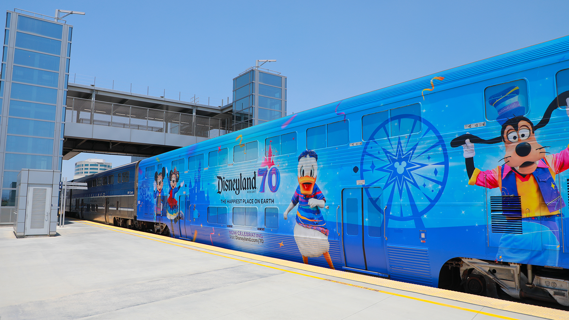 Amtrak Unveils Special Train Wrap to Celebrate 70th Anniversary of ...