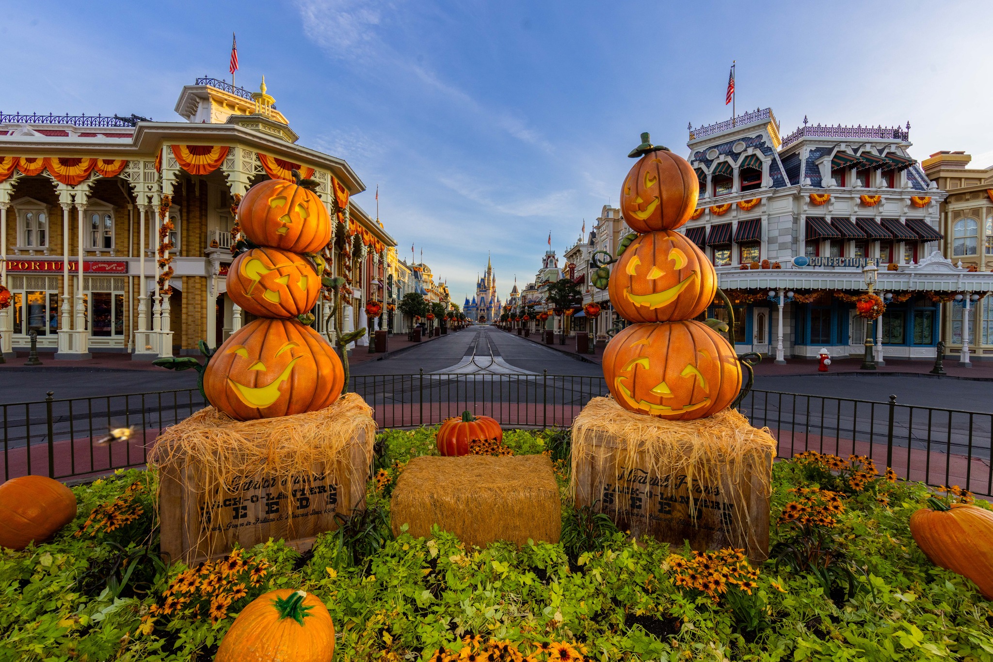 Halloween Decorations Arrive at the Magic Kingdom ahead of 2025 Mickey ...