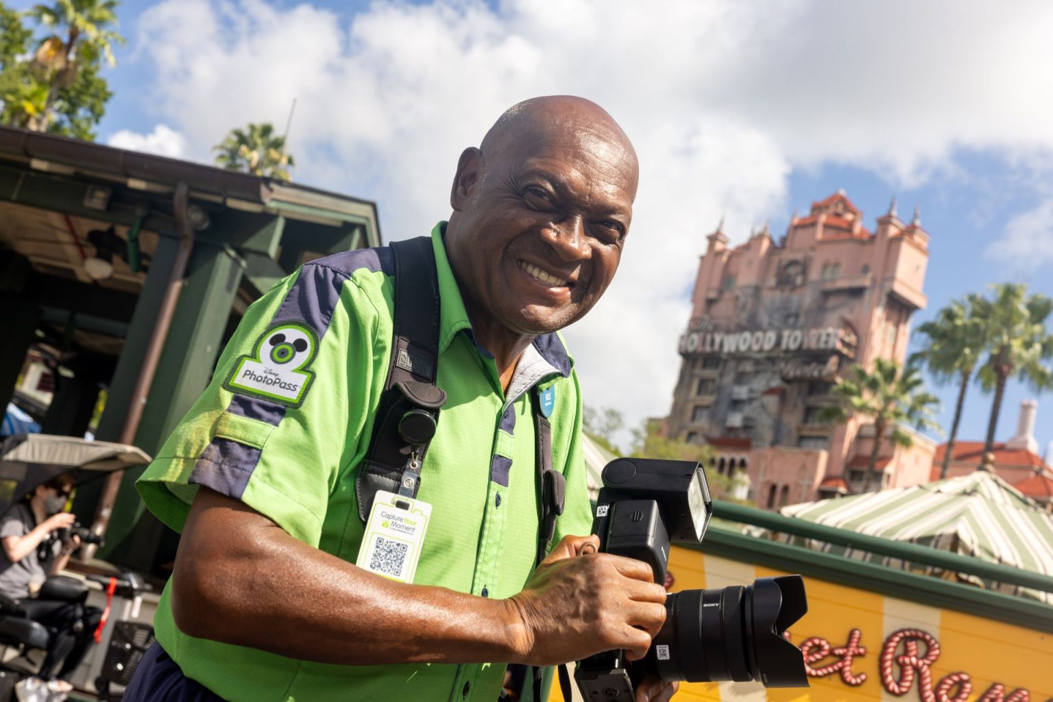 Disney’s Most Complimented Disney World Cast Member Receives The Walt ...
