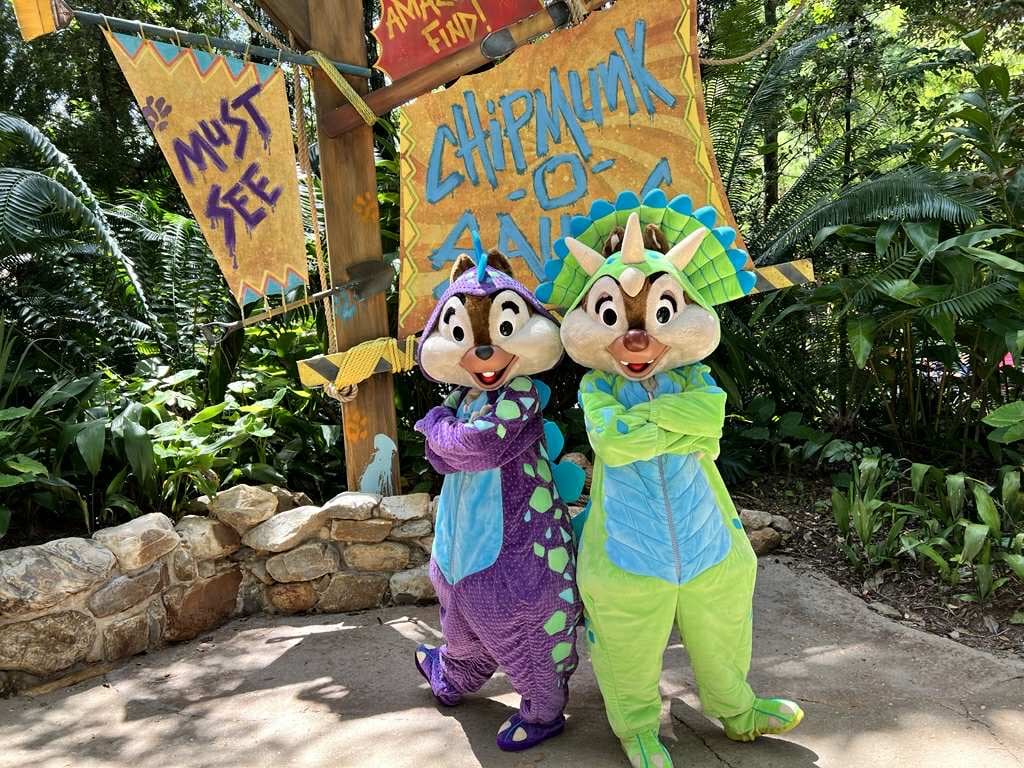 Disney Character Meet & Greet in Dinoland USA Moving in Animal Kingdom ...